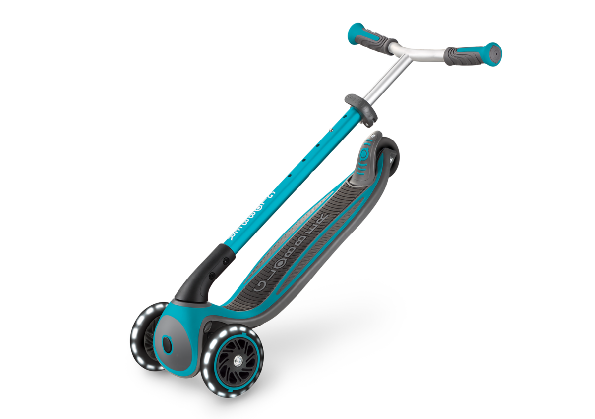 Foldable Scooter: MASTER LIGHTS – Globber
