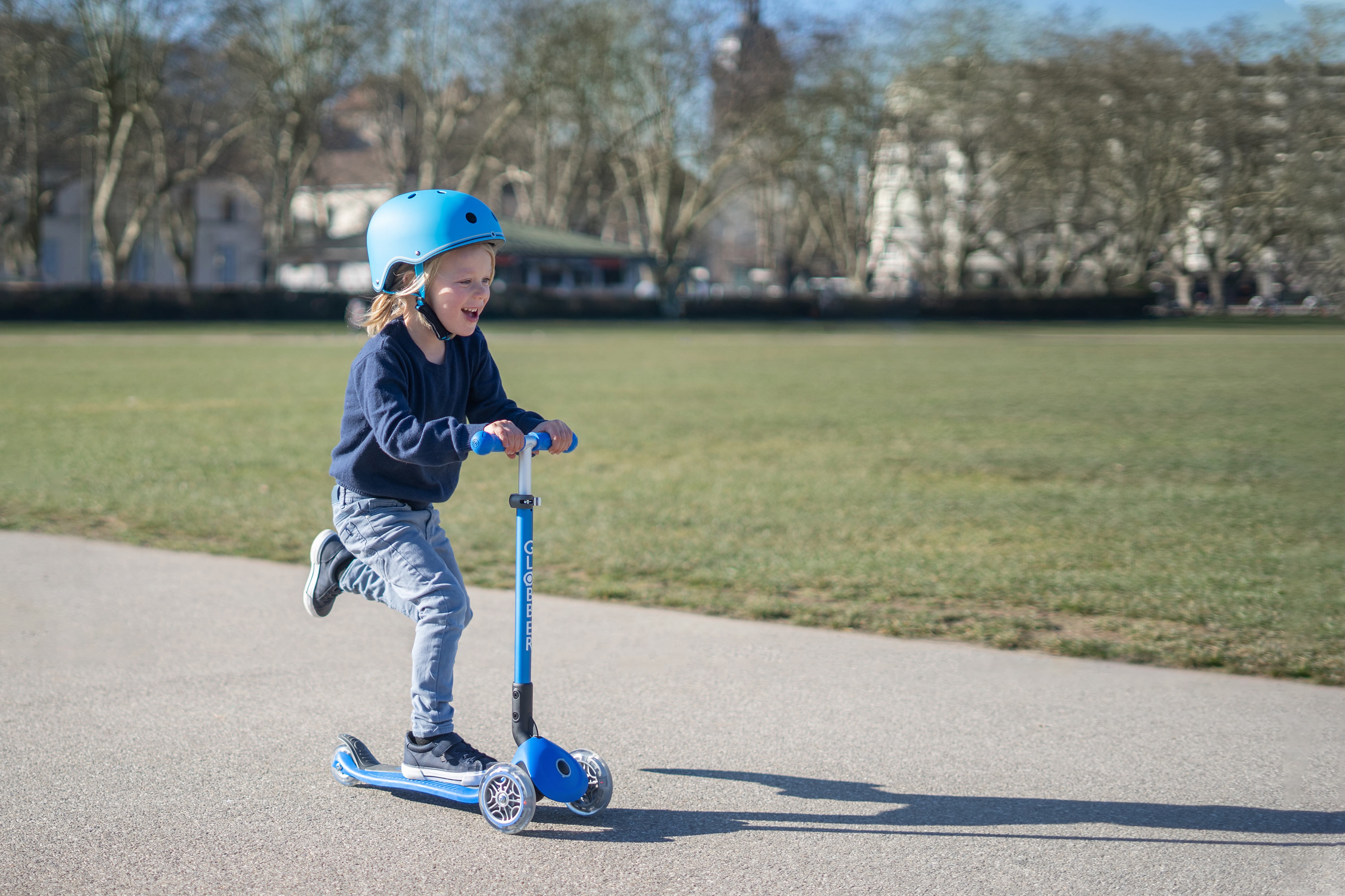 How to Scoot Safely: 10 Scooting Safety Tips | Globber