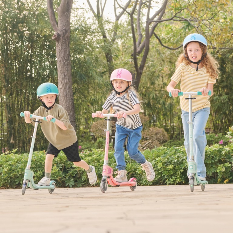 ULTIMUM LIGHTS: Faltbarer 3-Rad-Roller für Erwachsene